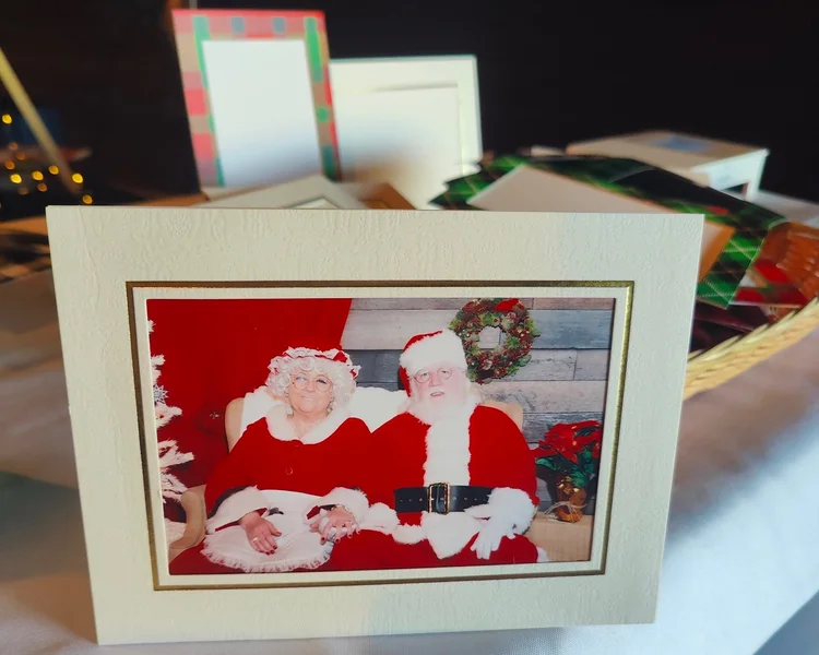 How to Make Your Own Christmas Cards: 10 Ideas for Families | Phelan ...