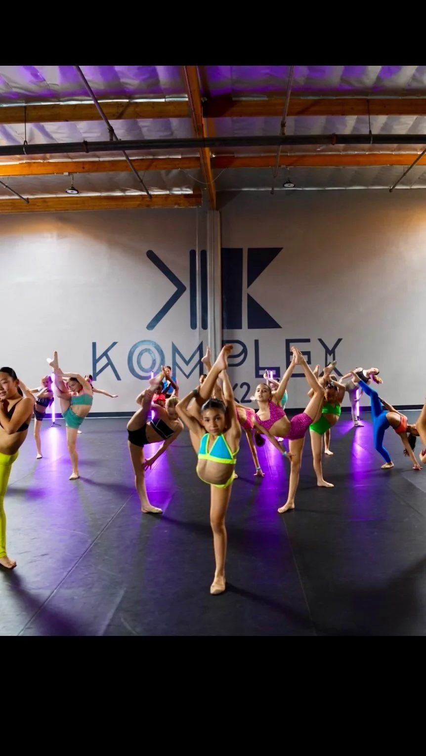 Contact the Komplex dance studio for events, master classes, training ...