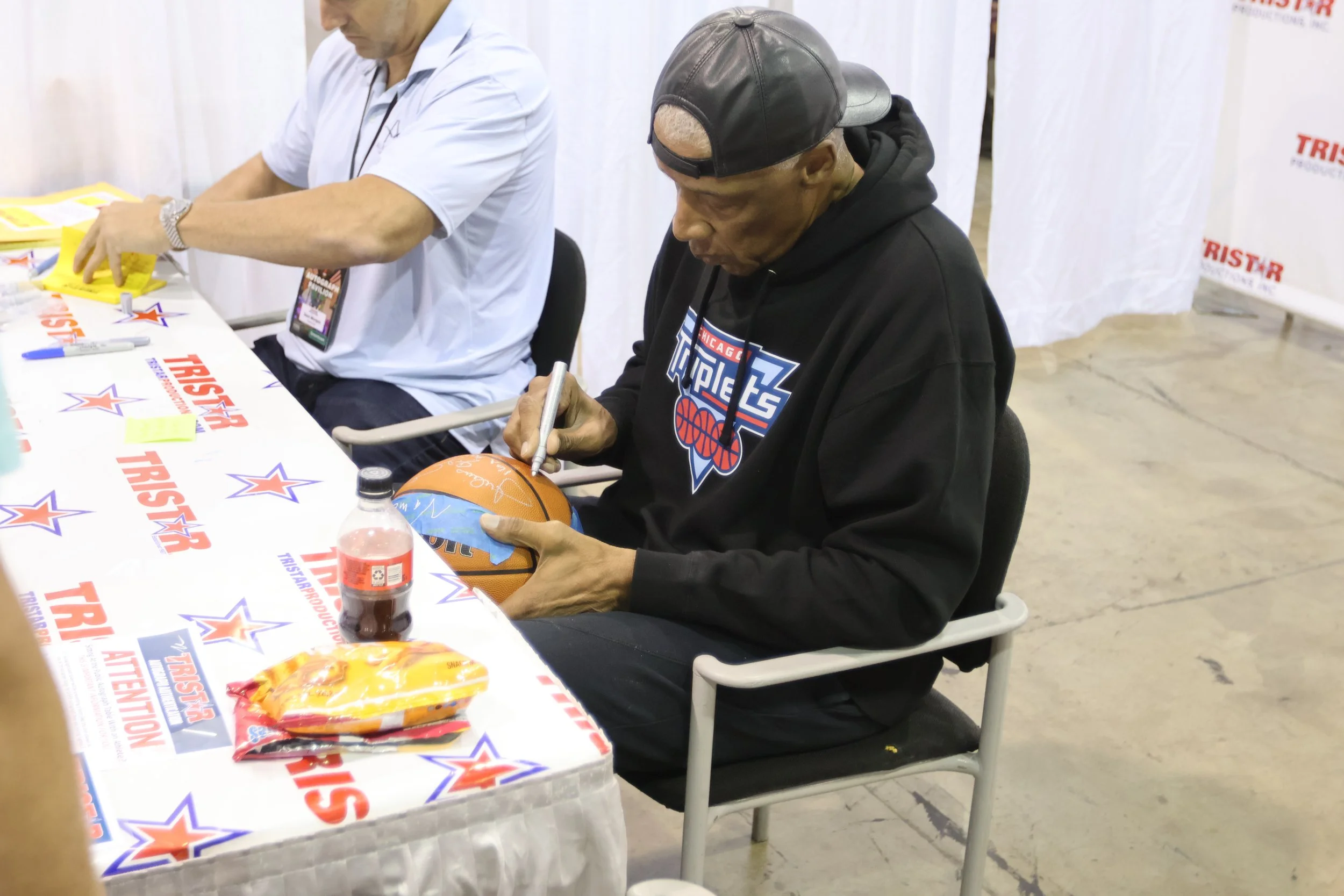 Autograph Details — The National Sports Collectors Convention