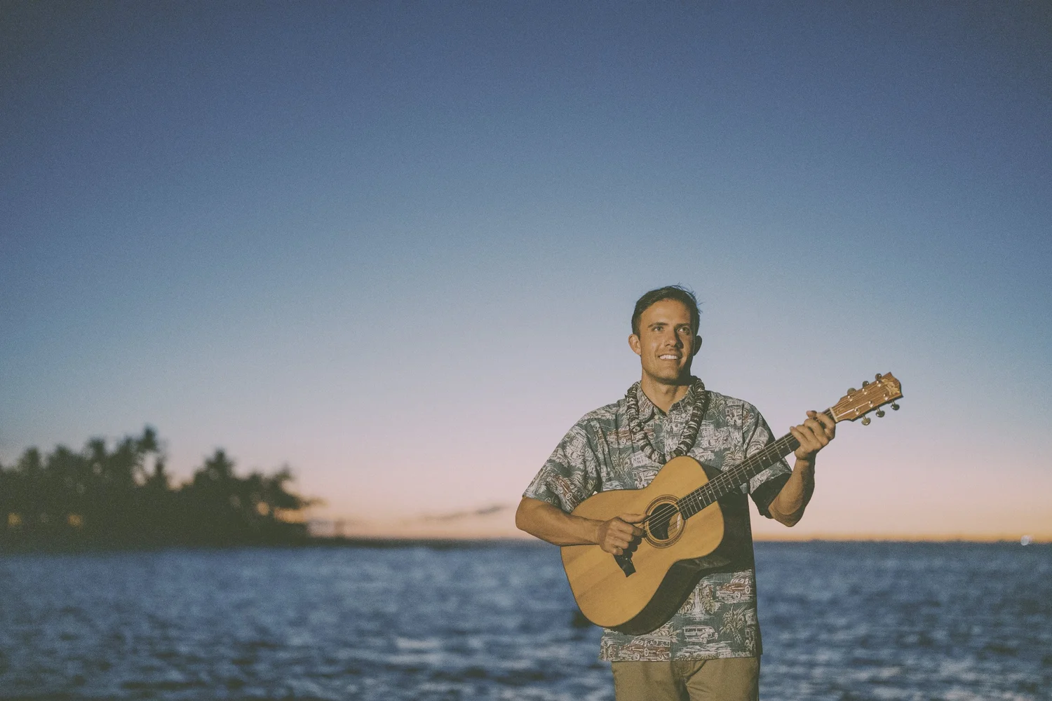 Musician Big Island Hawai’i Keoni Thompson Music LLC