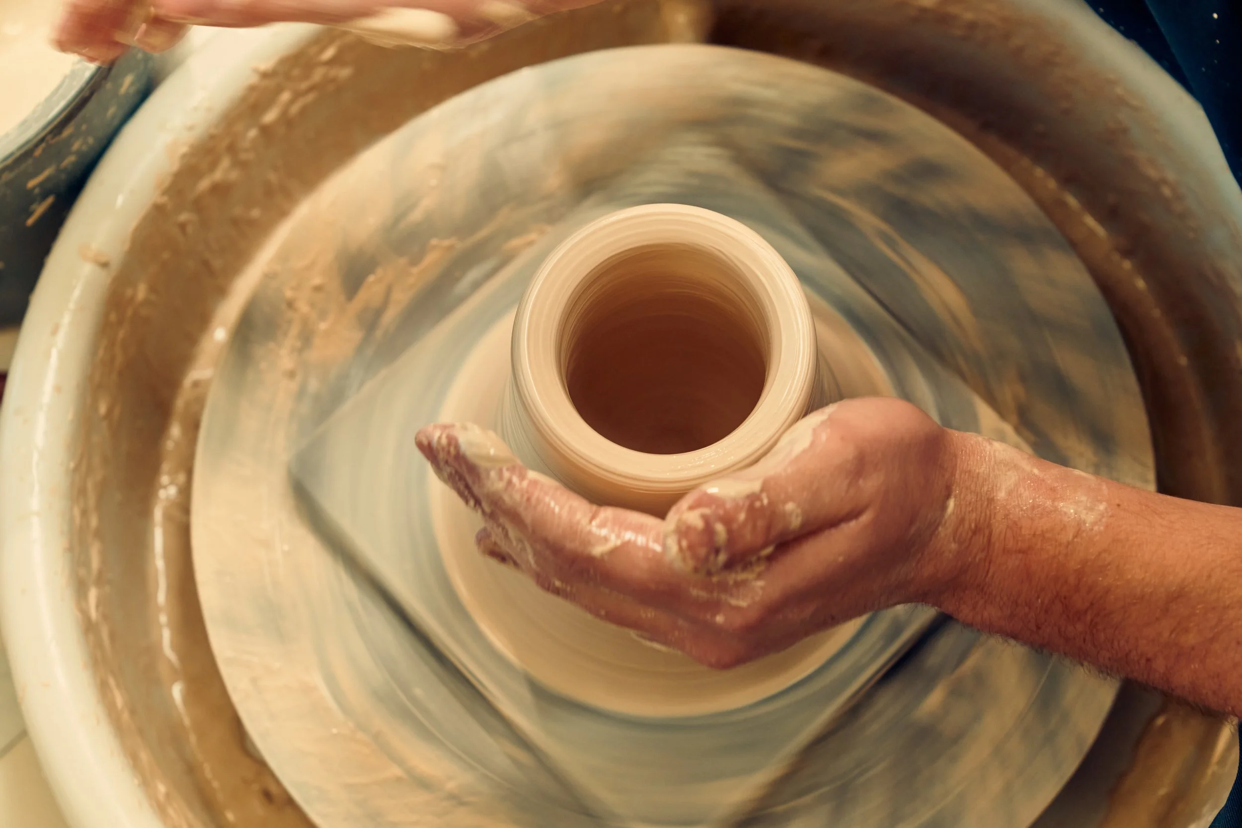 Mud Hut Pottery Studio - Pottery Classes Riverside