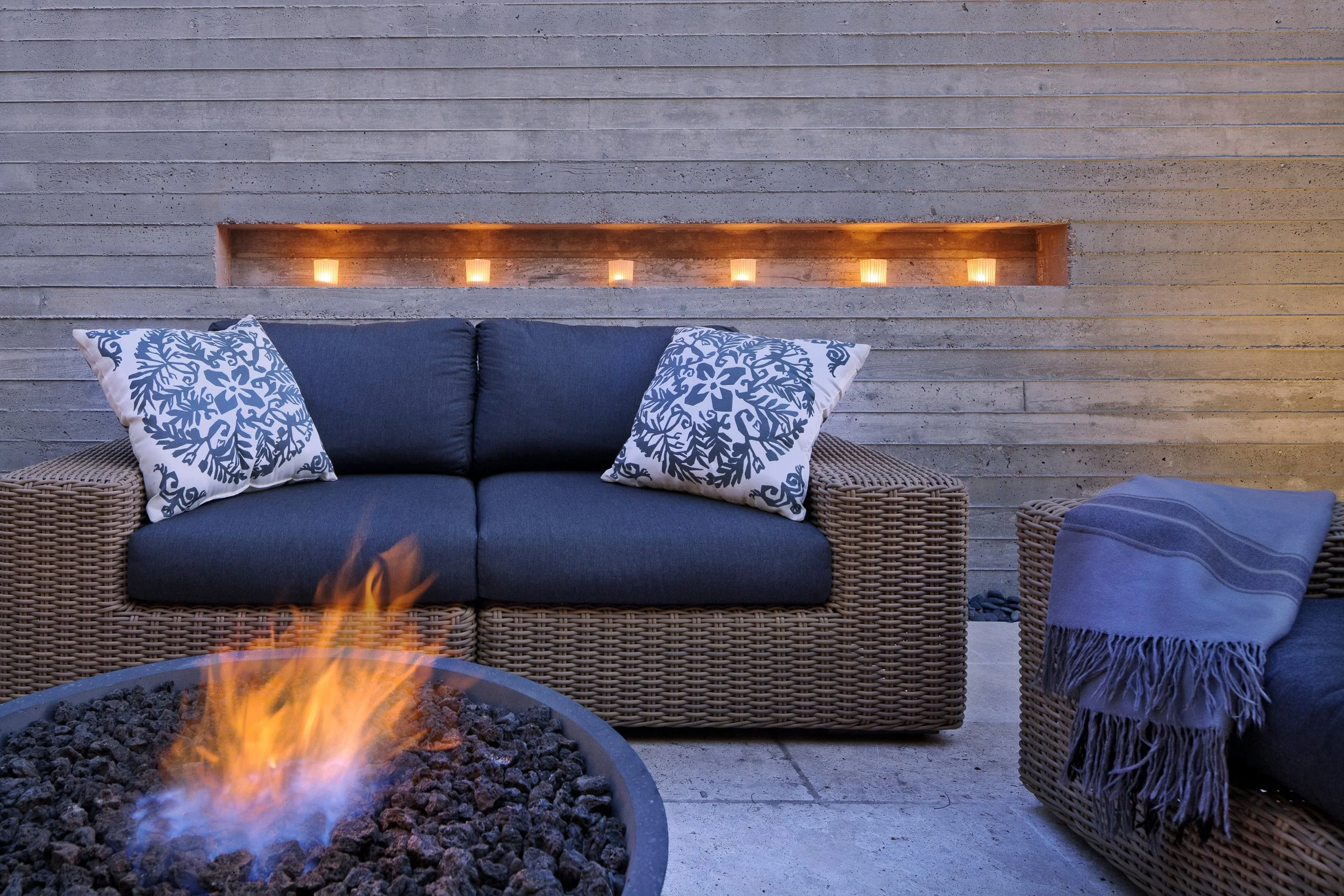 7 Sizzling Commercial Fire Pit Design Ideas | PureModern