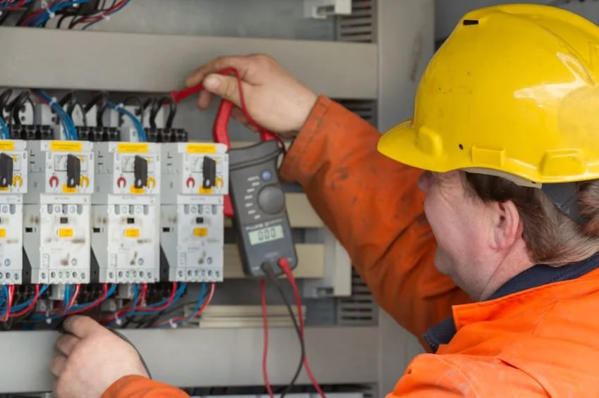 CPR & Low Voltage Rescue Training Perth | STP Safety Training WA ...