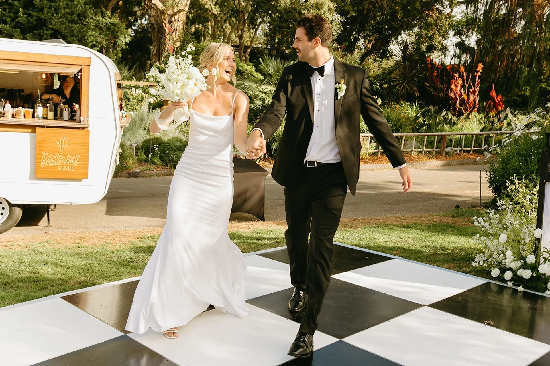 When to Take Golden Hour Photos for Your SoCal Wedding: Inspiration ...