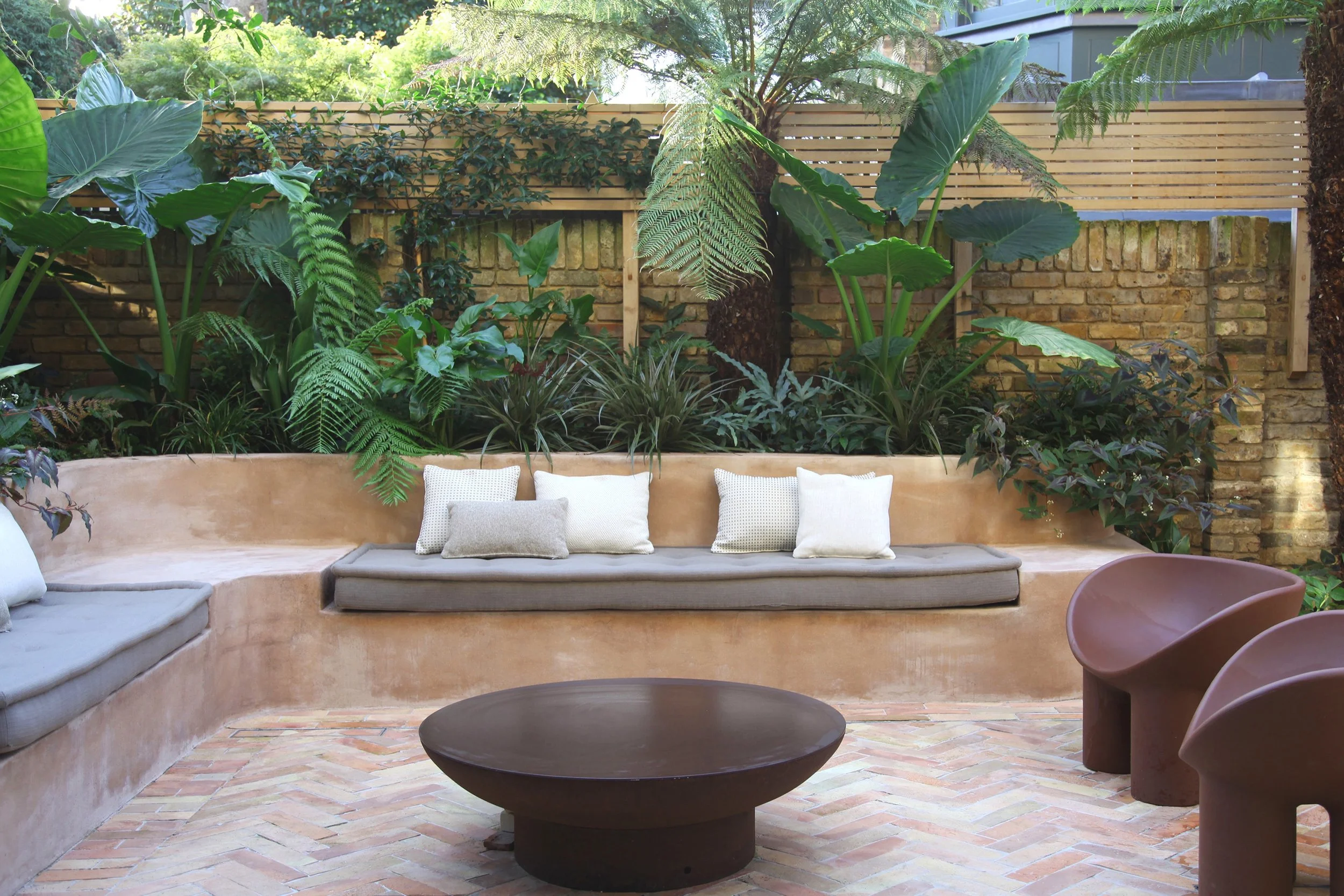 Primrose Hill Courtyard — Lulu Roper-Caldbeck
