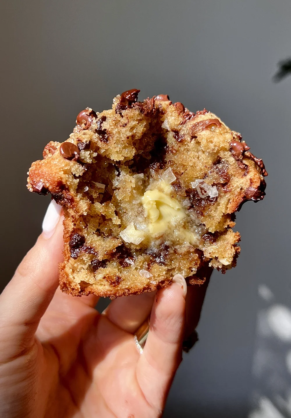 Bakery-Style Brown Butter Banana Chocolate Chip Muffins — Well Made by ...