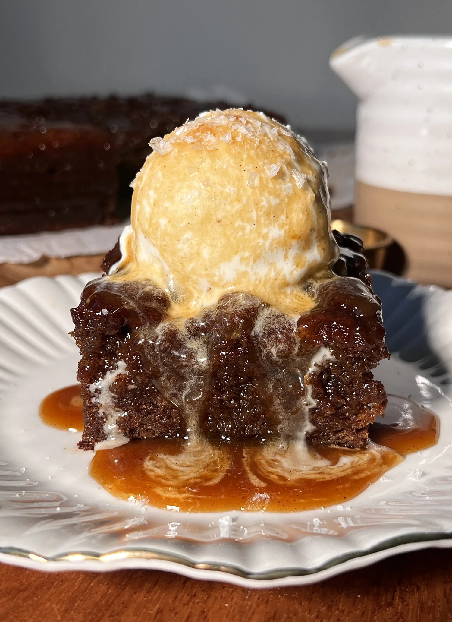 Gingerbread Sticky Toffee Pudding (with Spiced Sticky Toffee Sauce ...