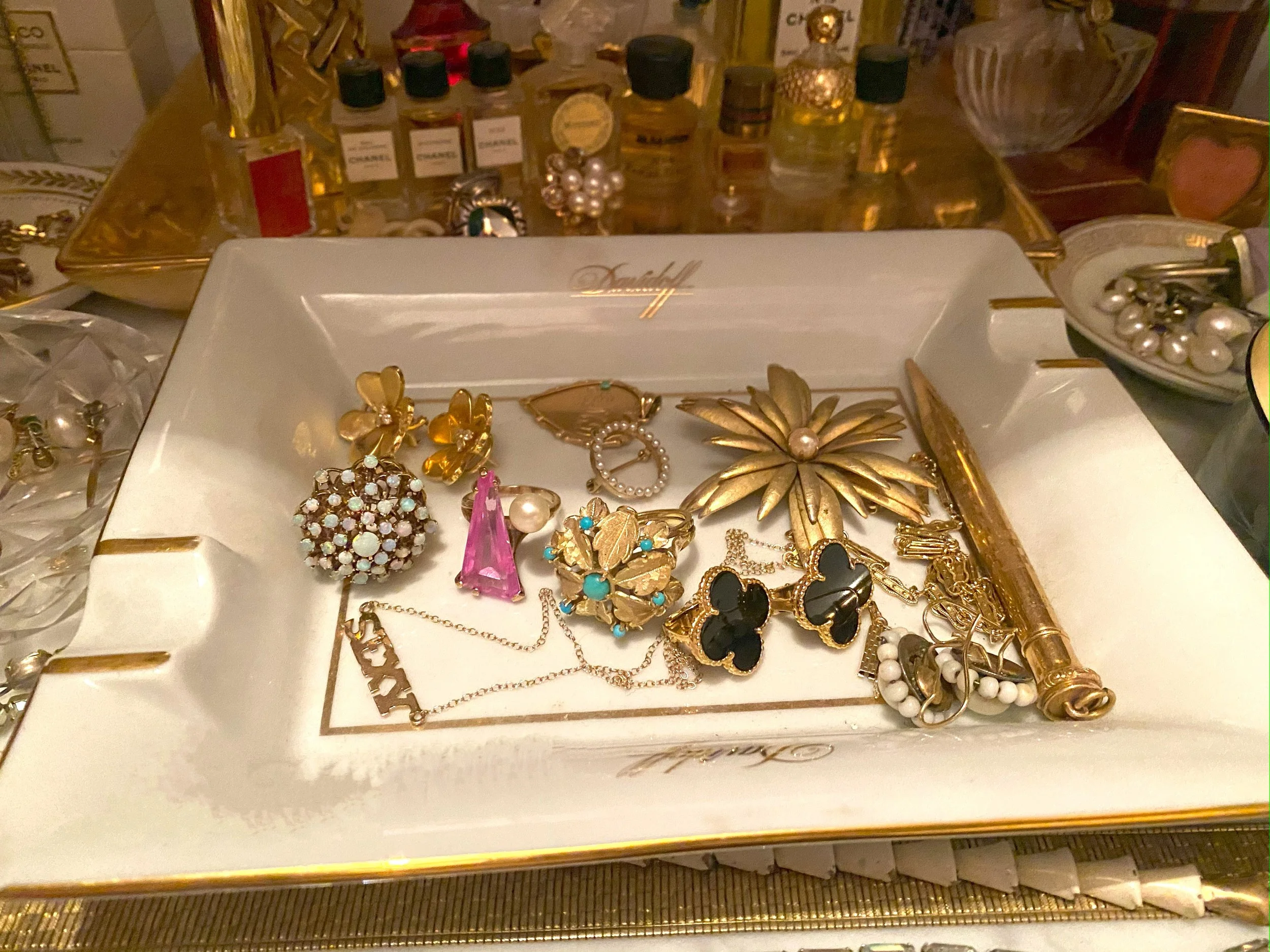 Anne Dittmeier Antiques Vintage