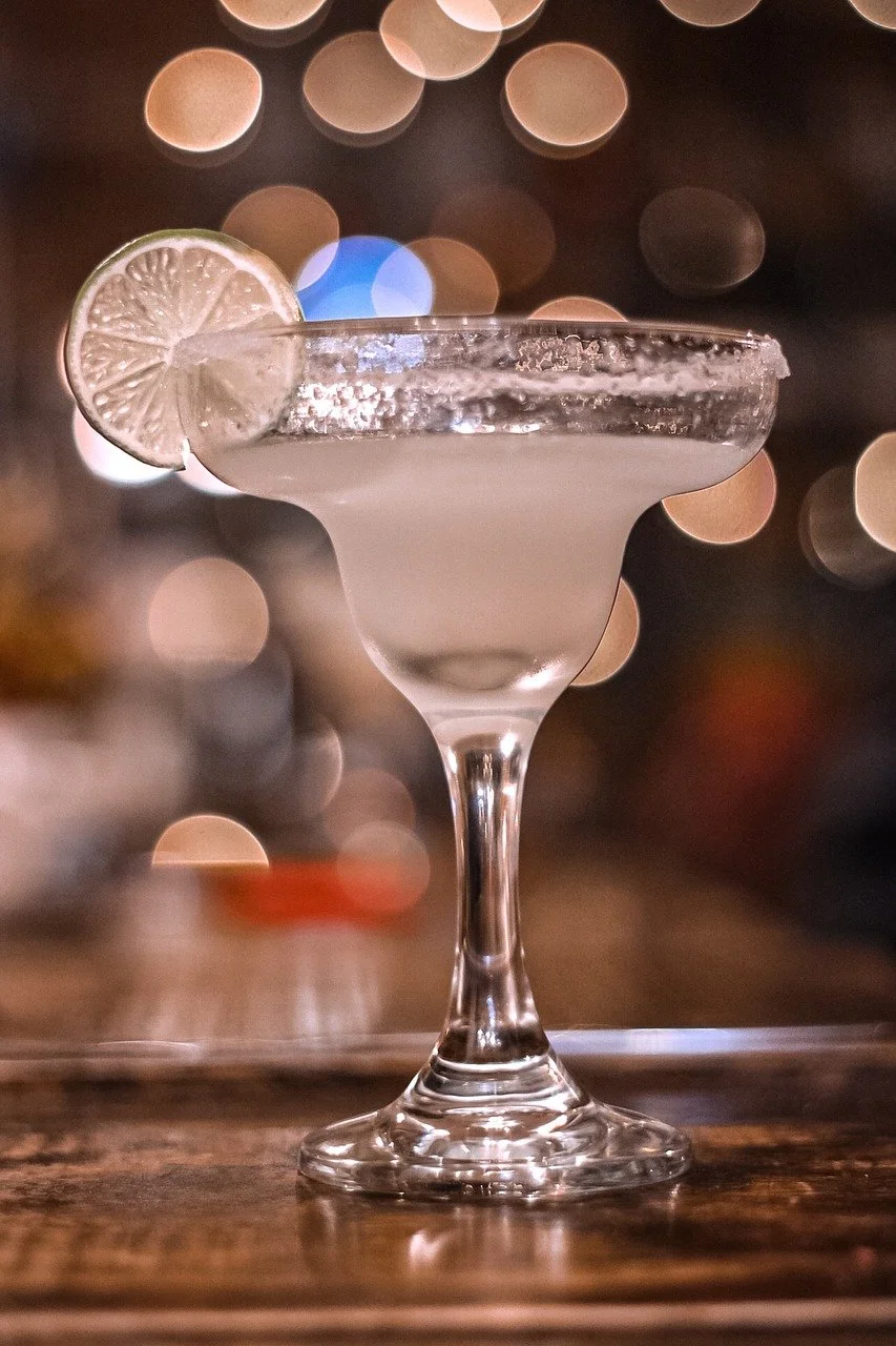 The Science Behind the Perfect Cocktail: Mixology Meets Chemistry — Art ...