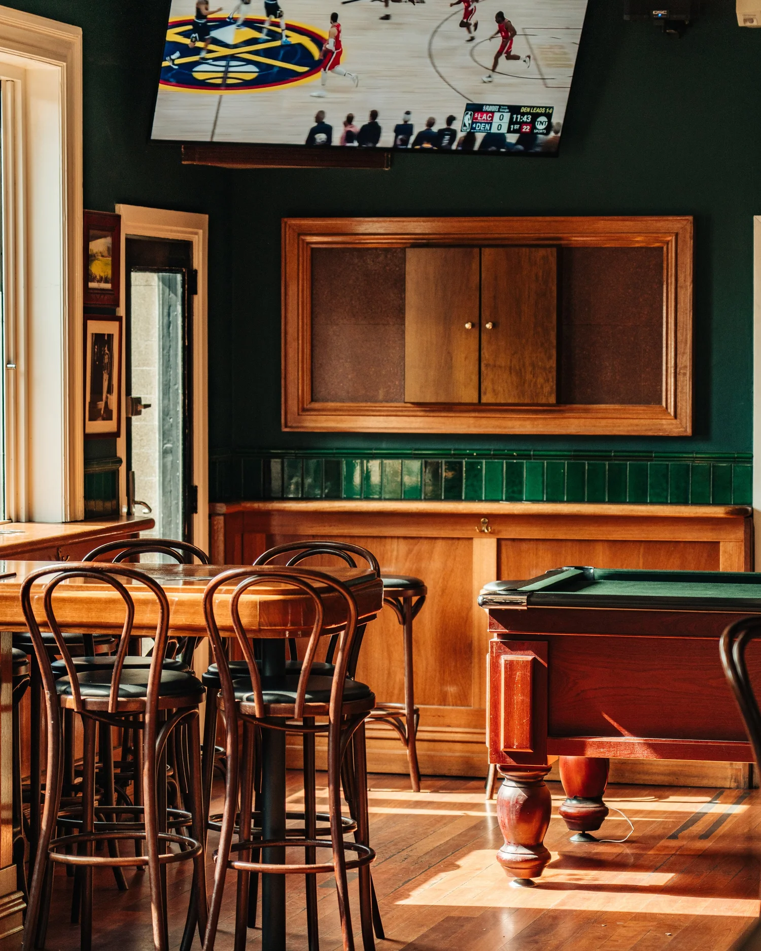 West Melbourne Local Pub | Three Crowns Hotel