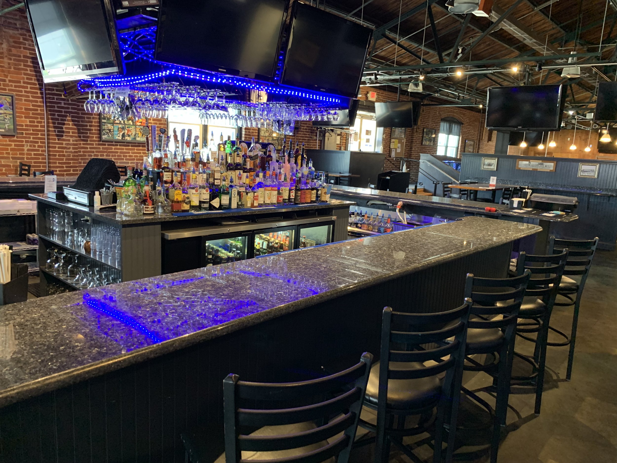 Seven Sports Bar & Grille