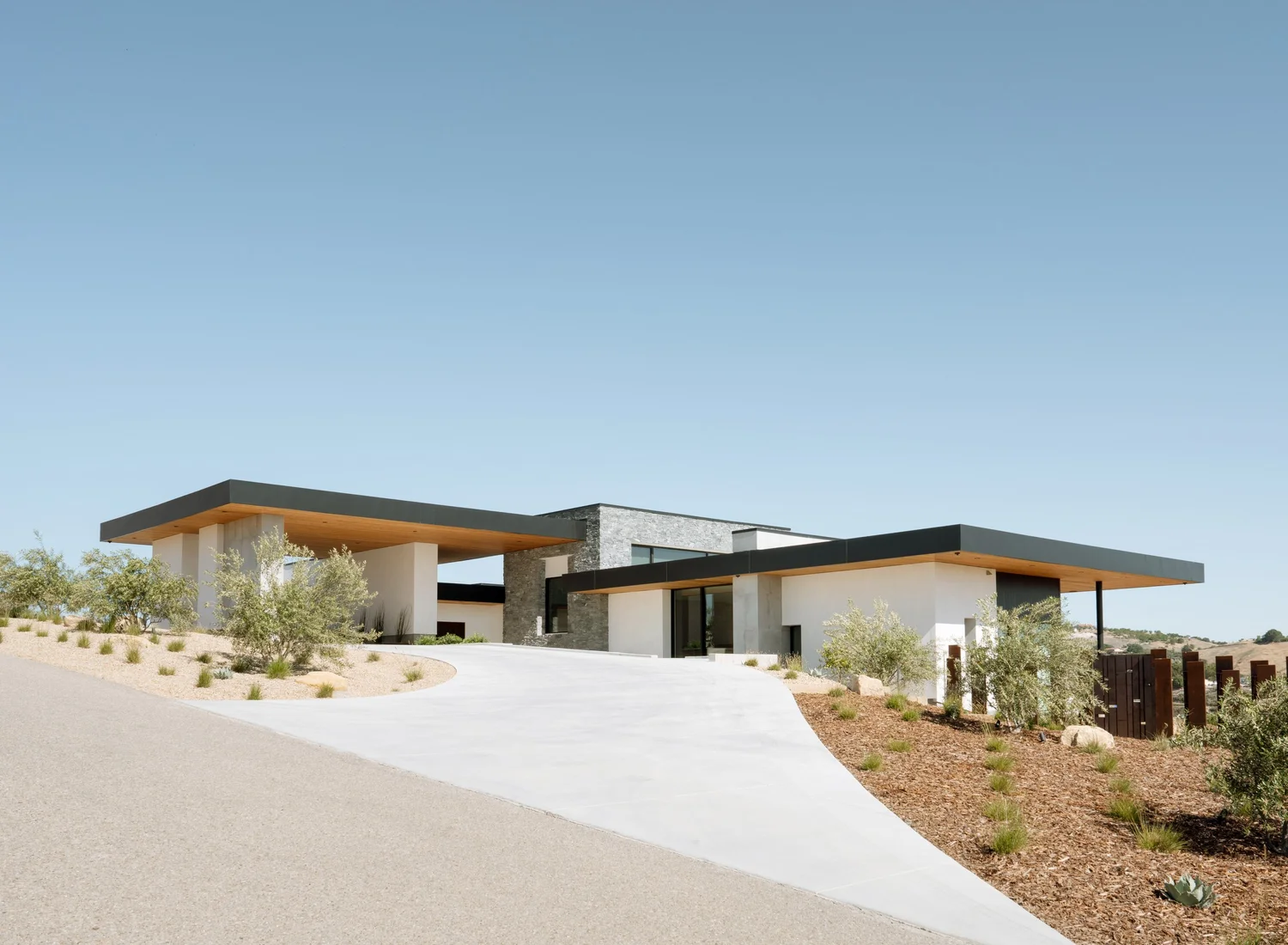 CONTEMPORARY HILLSIDE — HONEYCOMB HOME DESIGN