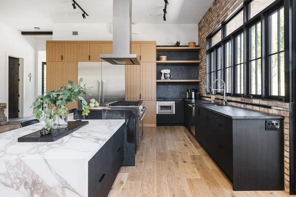 ARTIST'S LOFT — HONEYCOMB HOME DESIGN