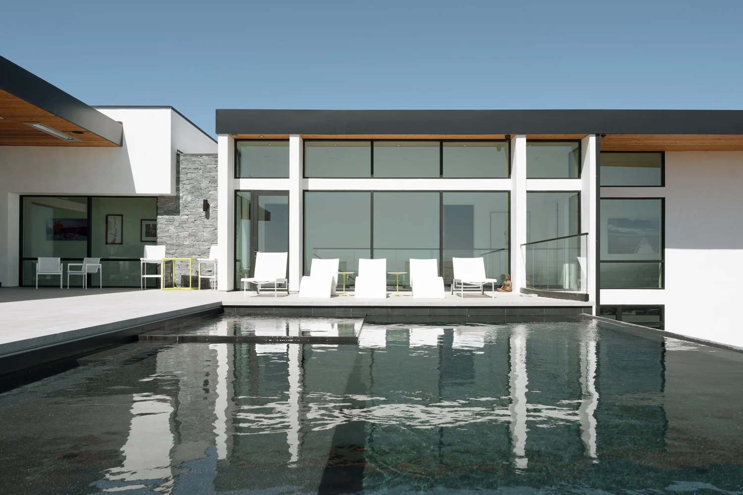 CONTEMPORARY HILLSIDE — HONEYCOMB HOME DESIGN