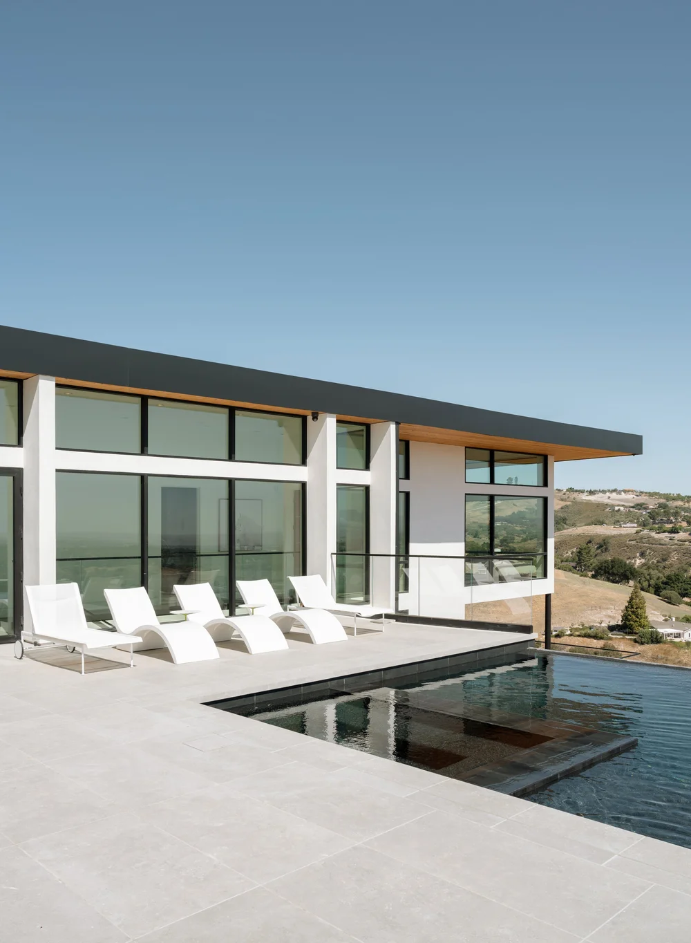 CONTEMPORARY HILLSIDE — HONEYCOMB HOME DESIGN