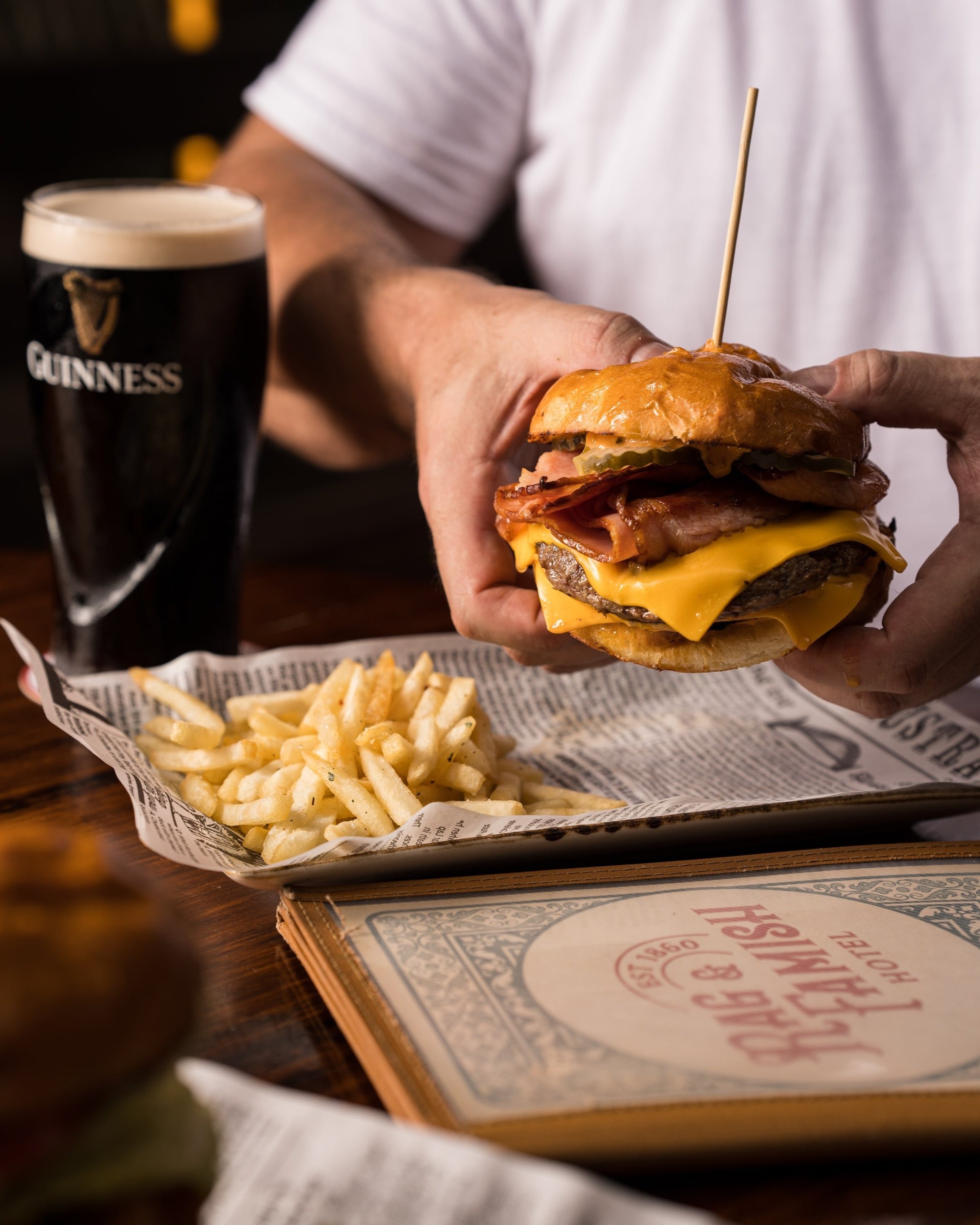 Pub, Restaurant and Sports Bar North Sydney | Rag & Famish Hotel