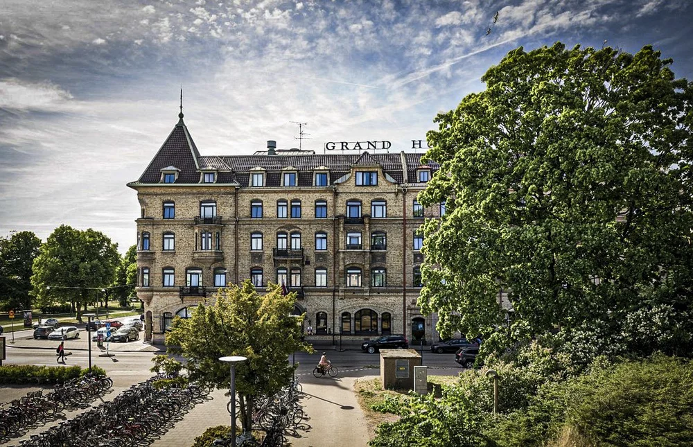 Grand Hotel Halmstad | Bo centralt & bredvid Halmstad C | Stadshotellet ...