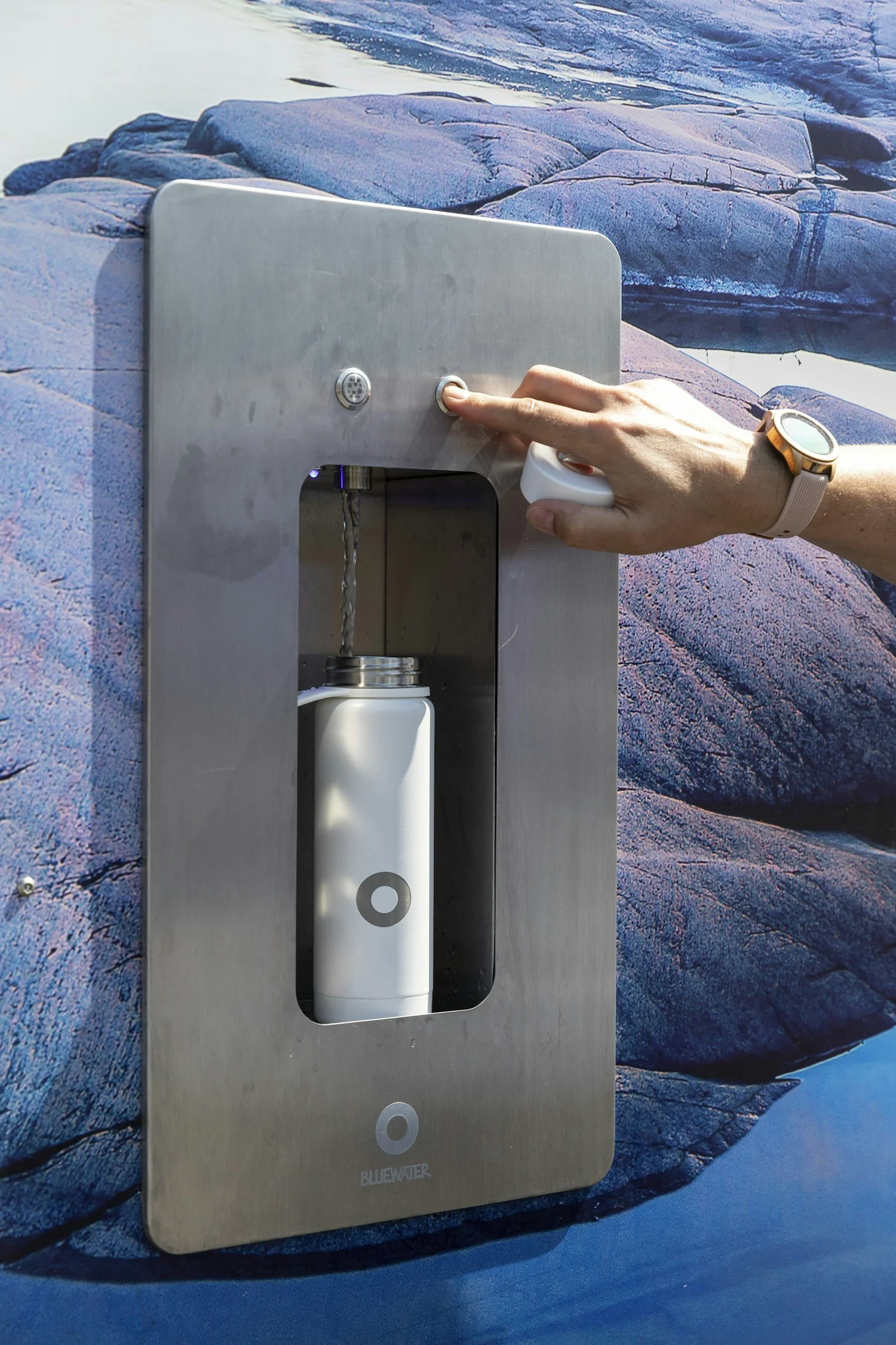 Why Are Reusable Water Bottles Good for the Environment? — Sea Going Green