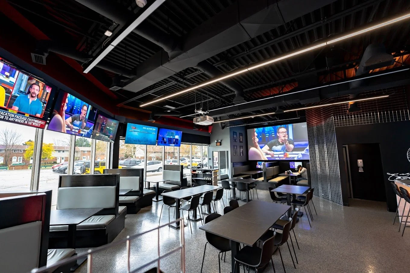 Sidelines Sports Bar & Grill