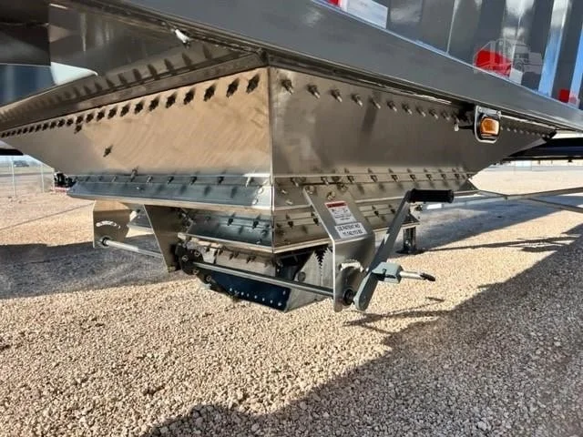 2025 Sand Hopper - Midland Sand Runner — Area Trailer Sales & Rentals