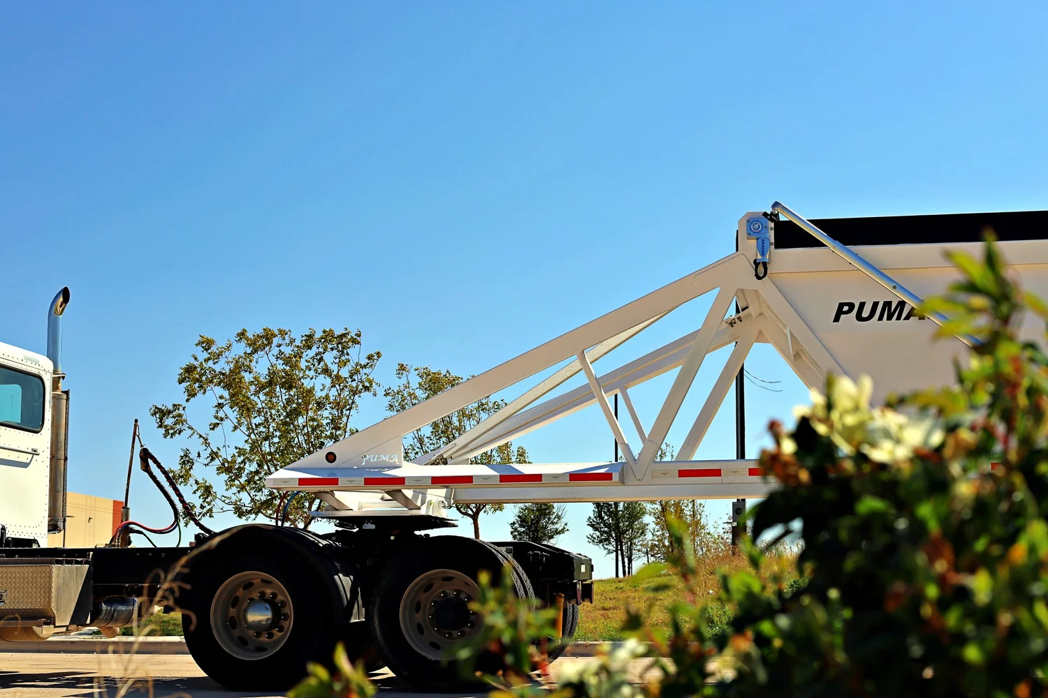 2025 Dorsey 3-Axle Drop Deck Trailer — Area Trailer Sales & Rentals