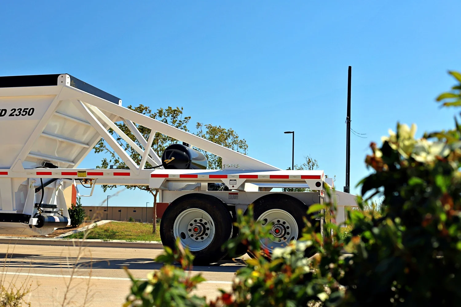 2025 Dorsey 3-Axle Drop Deck Trailer — Area Trailer Sales & Rentals