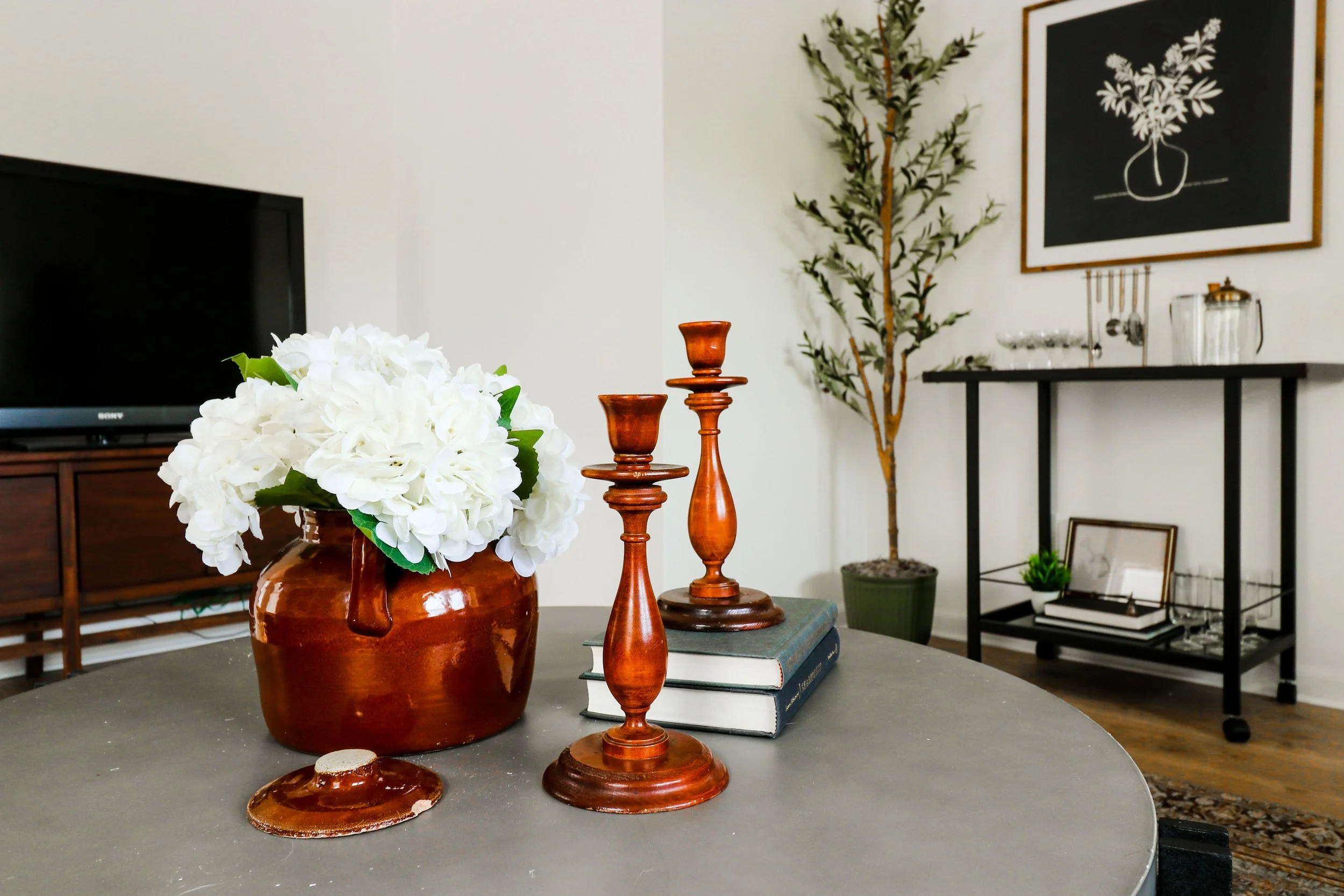 HUNTER INTERIORS CO.