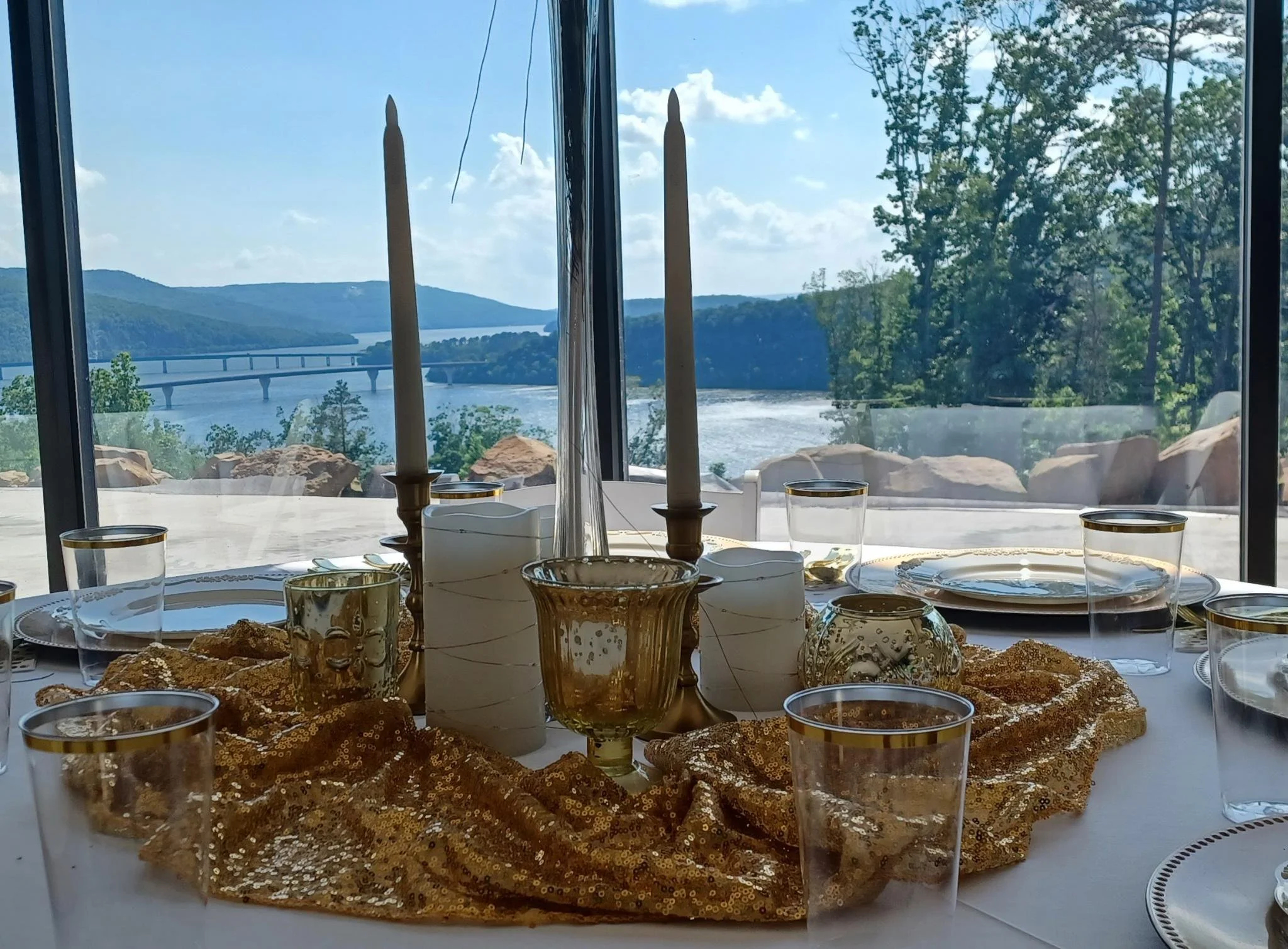 Lookout Winery's Tennessee Riverview Wedding Venue