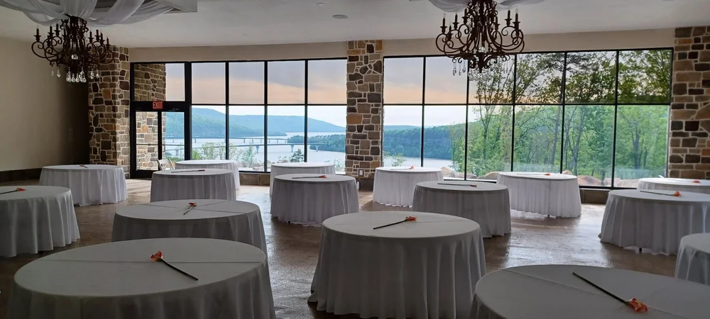 Lookout Winery's Tennessee Riverview Wedding Venue