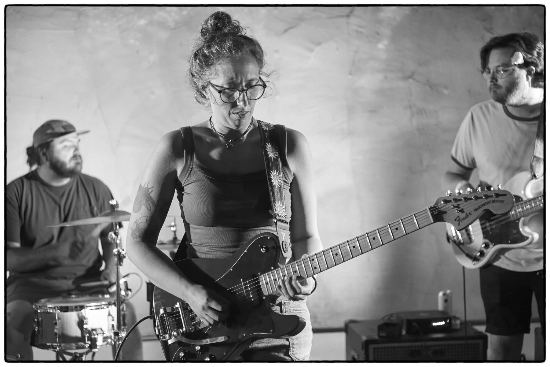 Emerson Woolf and the Wishbones had an engaging evening — Asbury Park Vibes