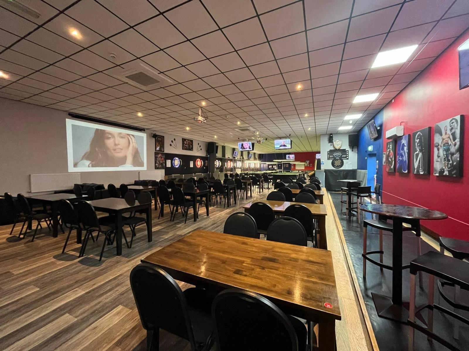 Supreme Sports Lounge