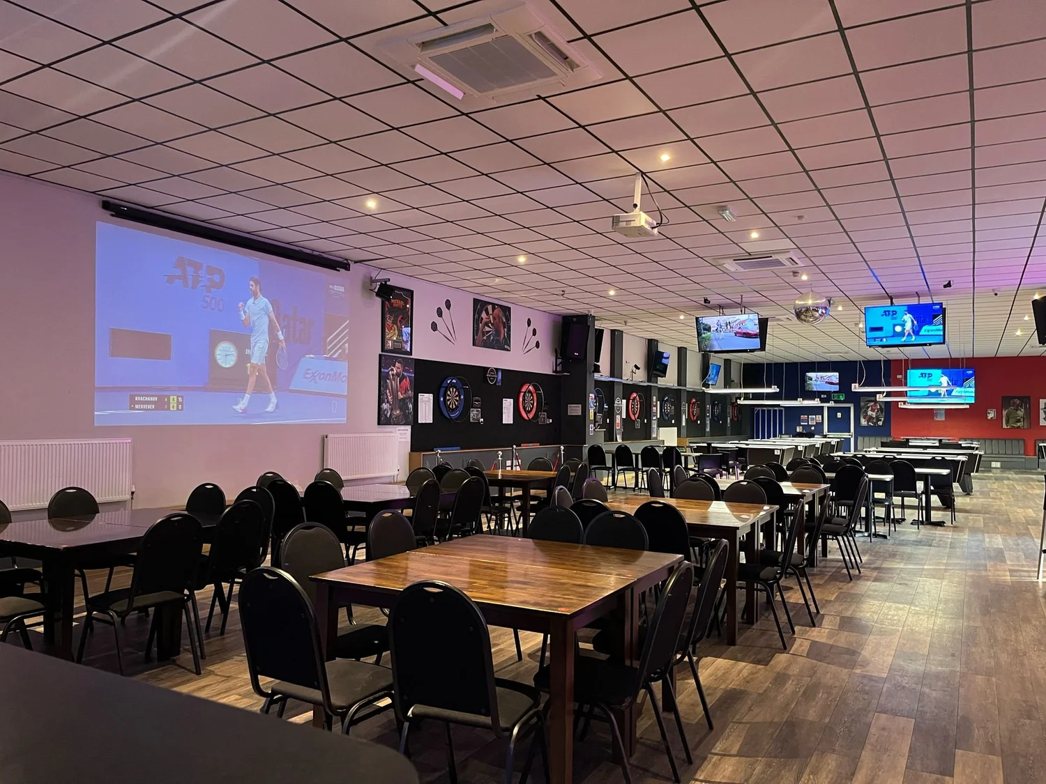 Supreme Sports Lounge