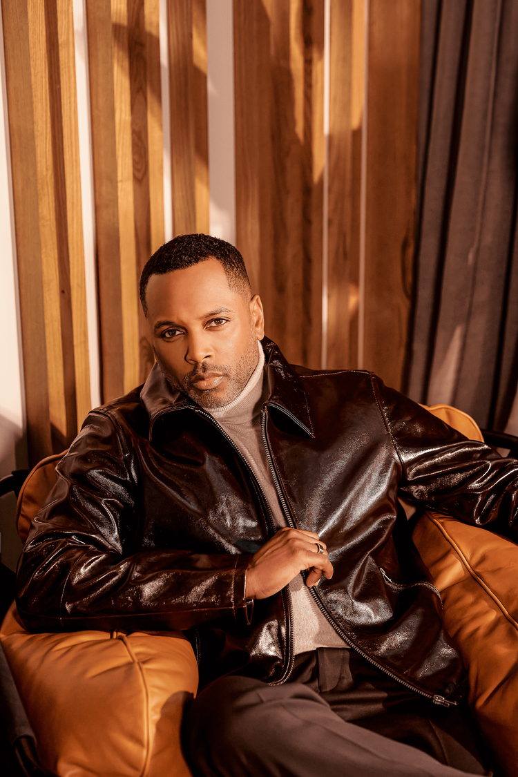 ABOUT — TOURÉ ROBERTS