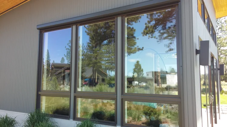 Operable Solar Screens — Bend On-Site Screening