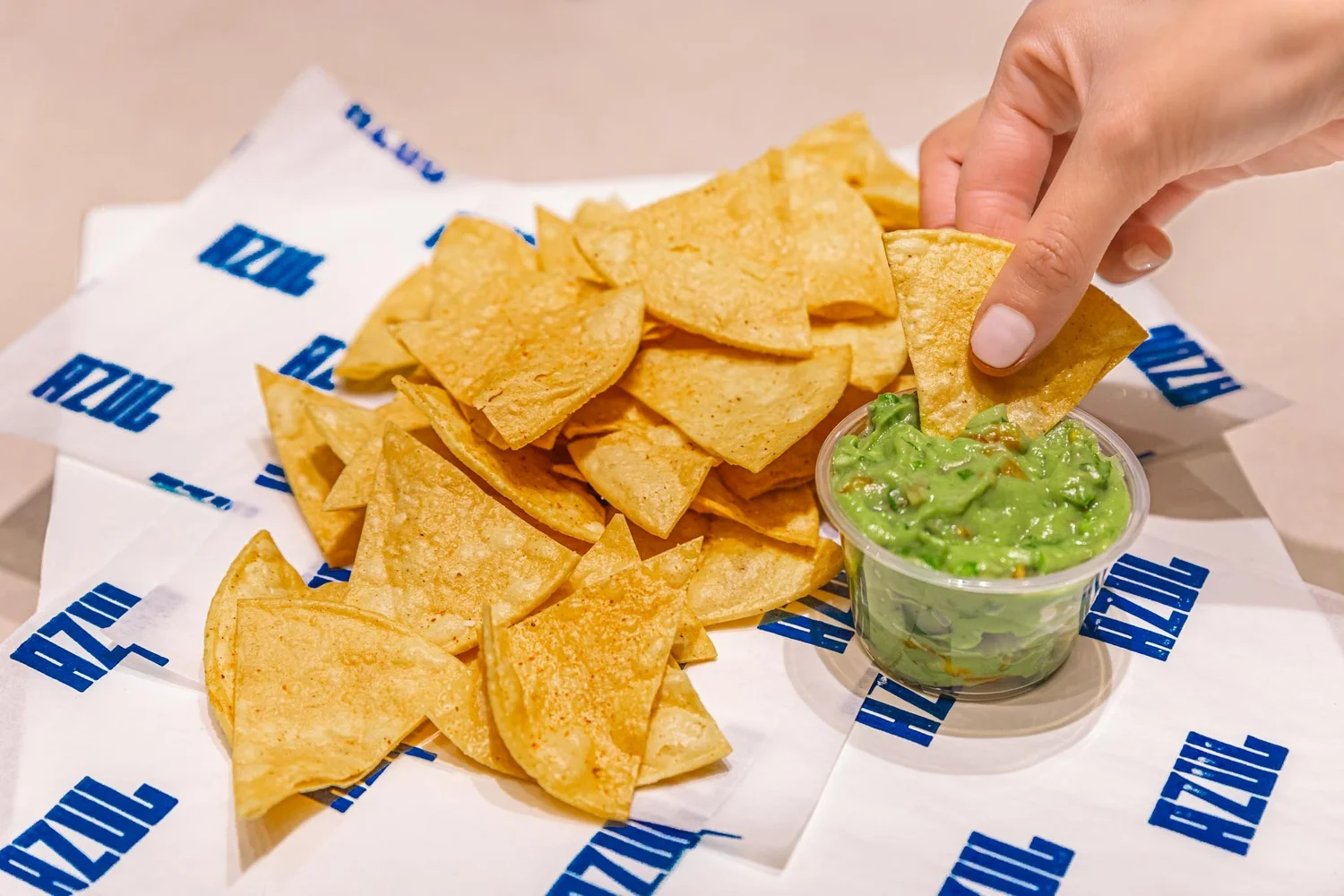 MENU — AZUL
