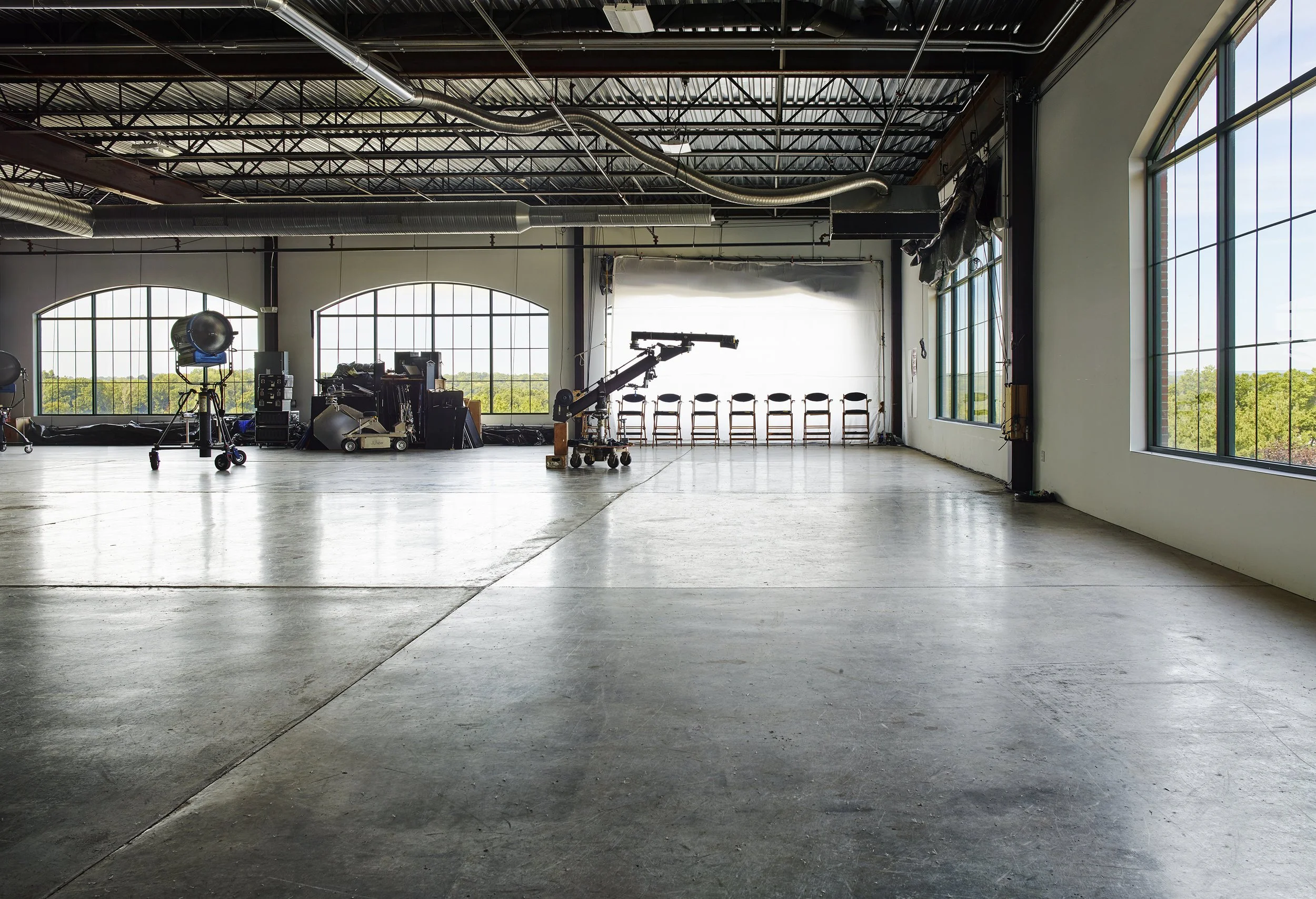 Stunning 4K LED Video Wall Studio Rental NYC — American Movie Company