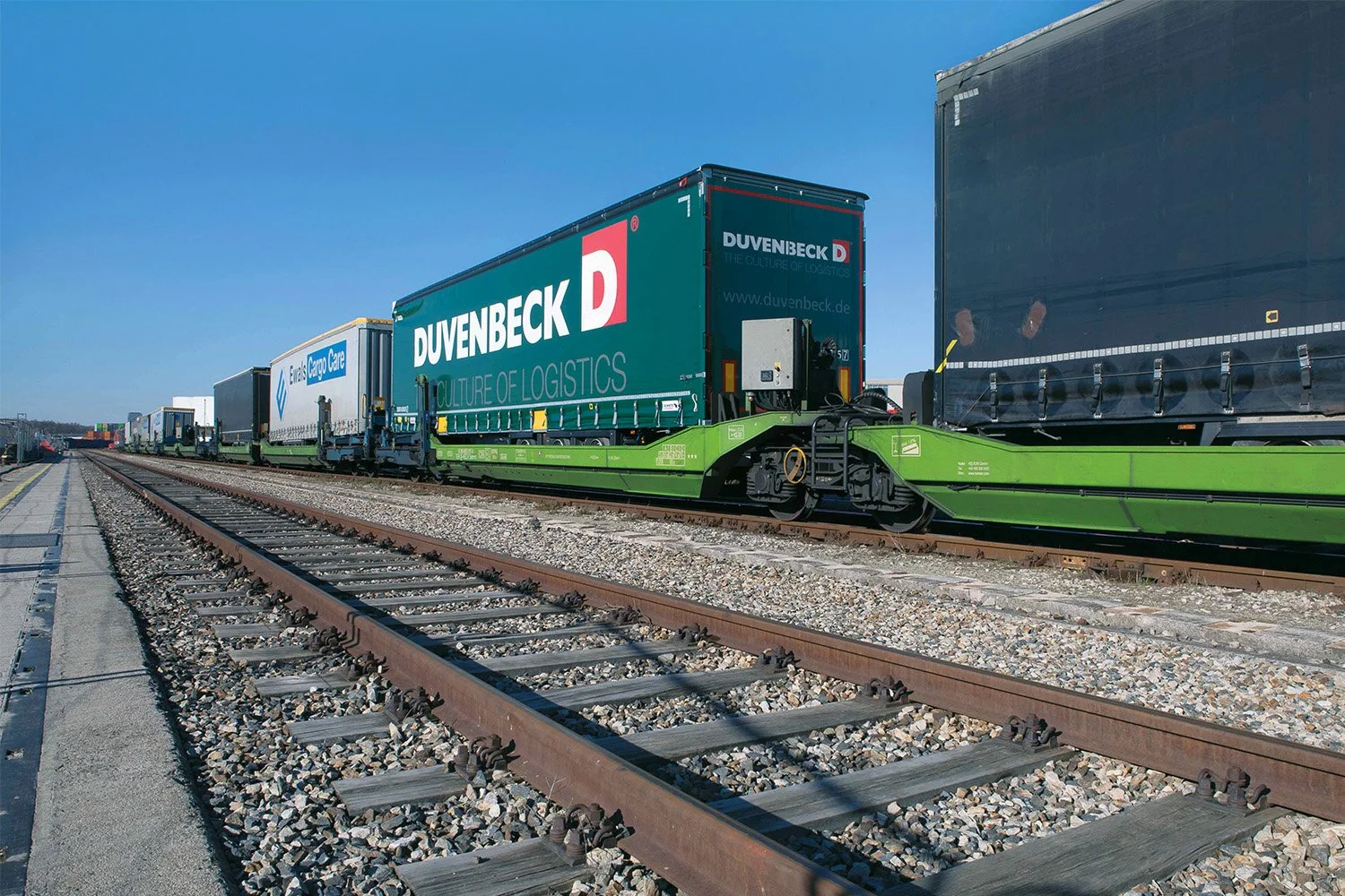 Our service: as flexible and reliable as the road. As environmentally ...