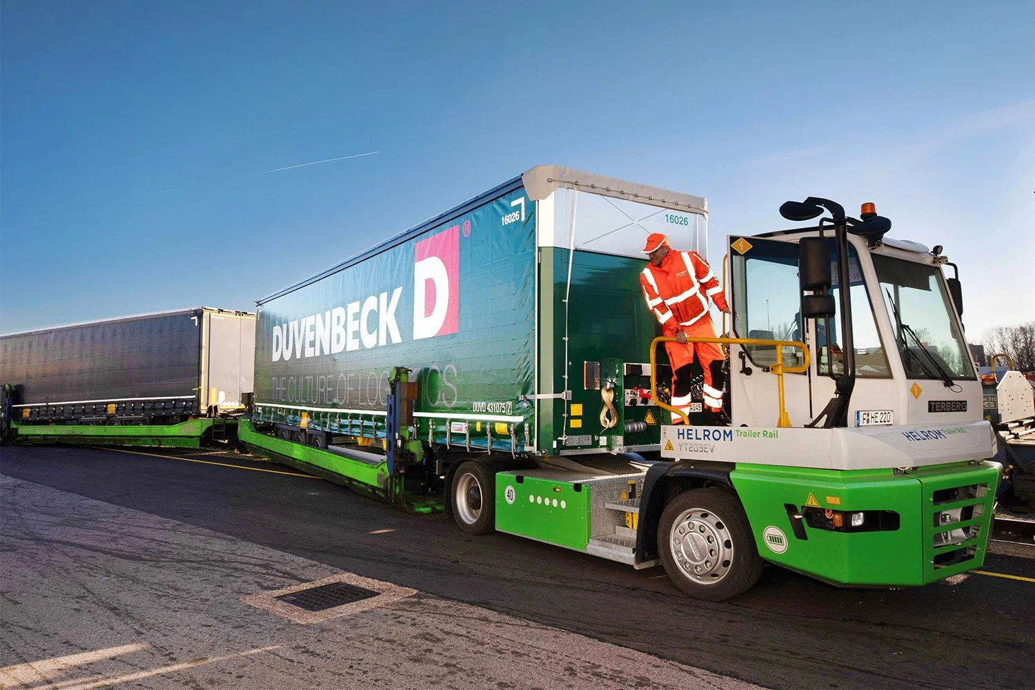Our service: as flexible and reliable as the road. As environmentally ...