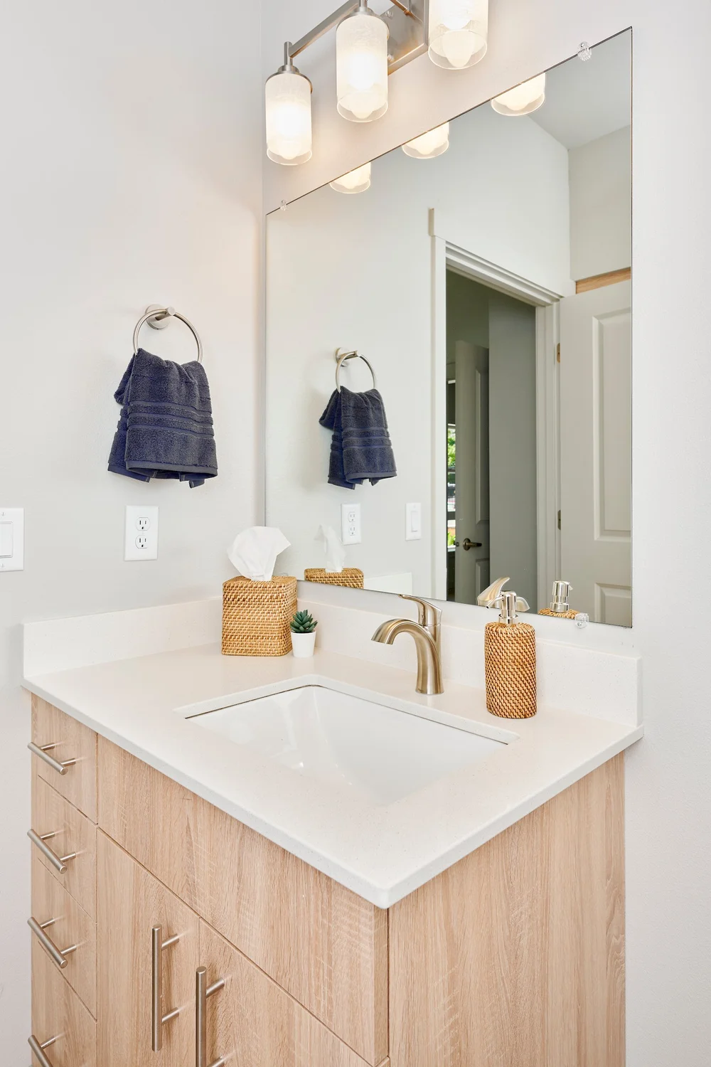 Gallery — Courtney Place Apartments