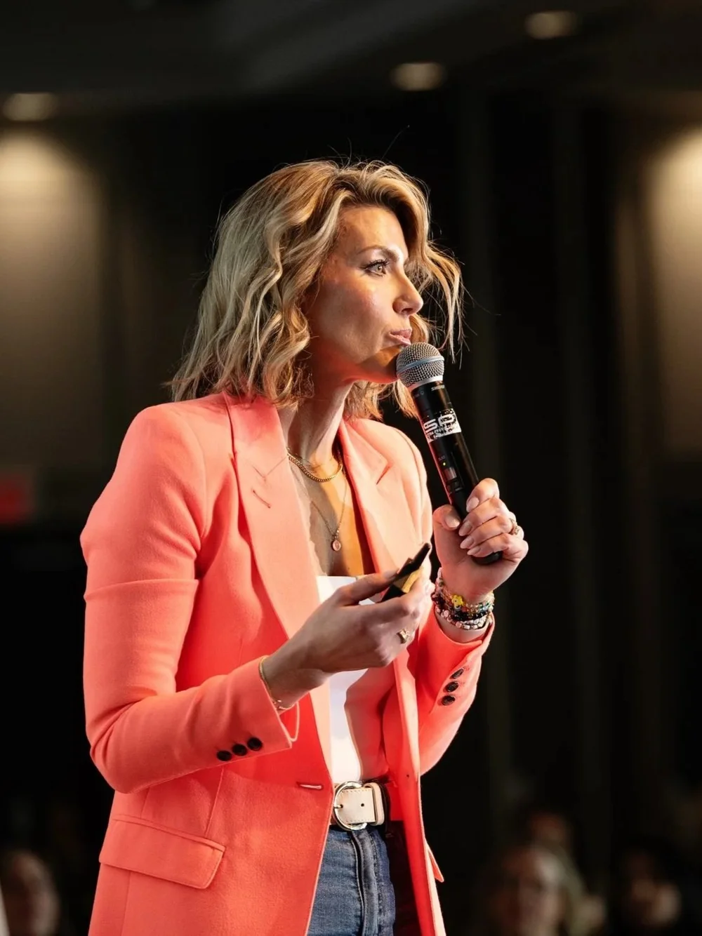 Keynote Speaker for Corporate & Association Events — Jessica Janzen