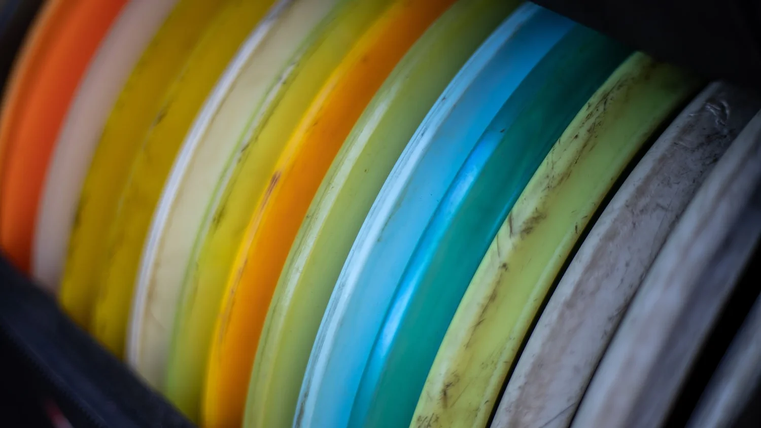 Adult Ultimate Frisbee - Pickup League — PITCH Indoor Sports Center ...