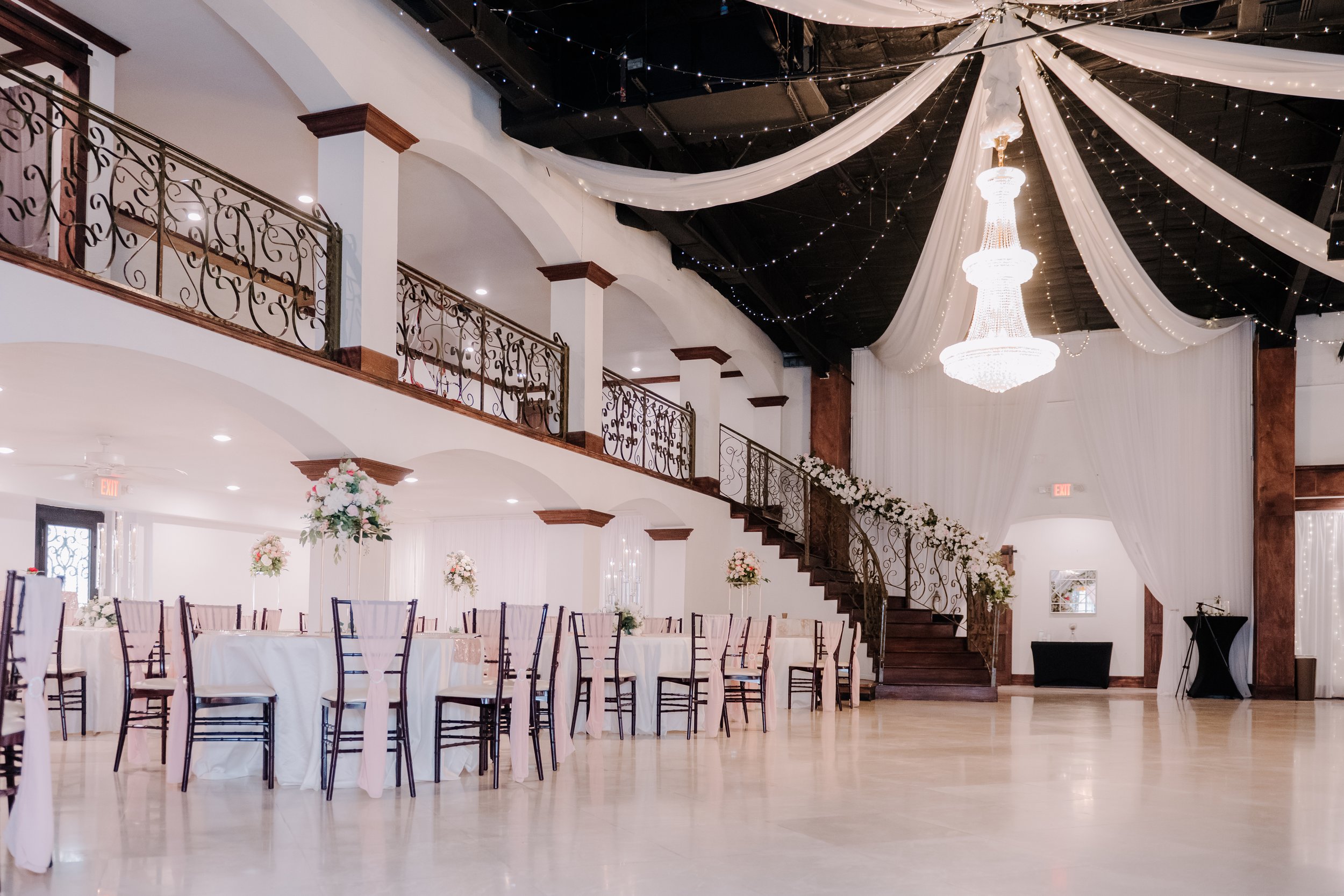 Tomball's Premier Venue: Indoor and Outdoor Ceremony Options, Reception ...