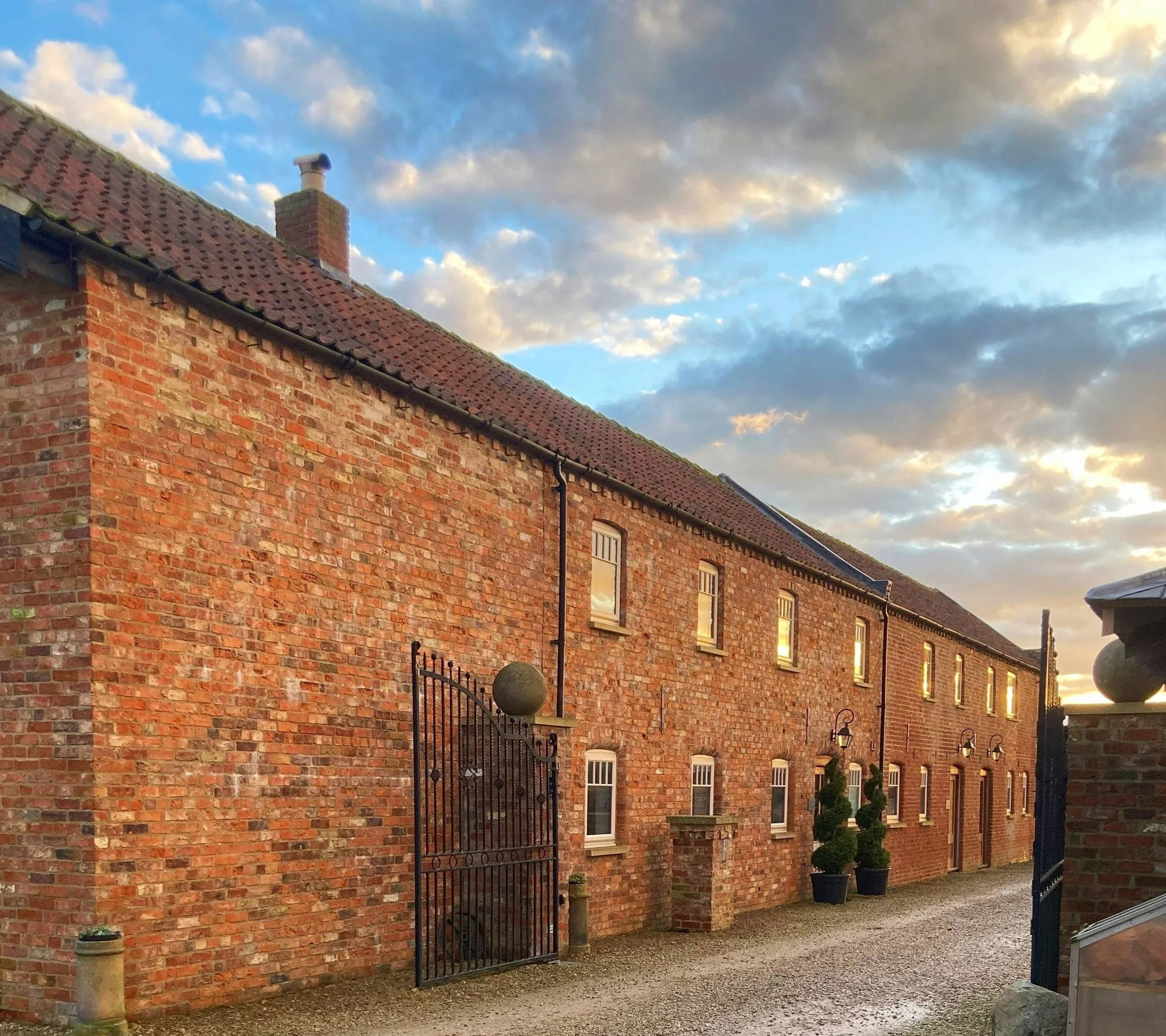 Private House & Shepherds Huts Near York || Clayfield Farm