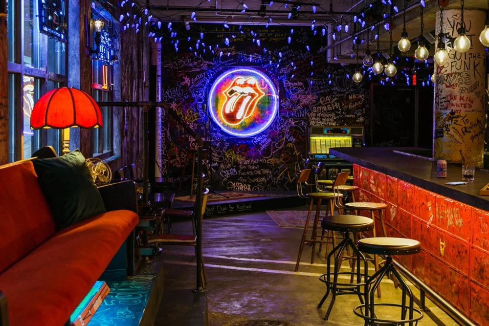 BOBBY HOTEL — MRD Lighting