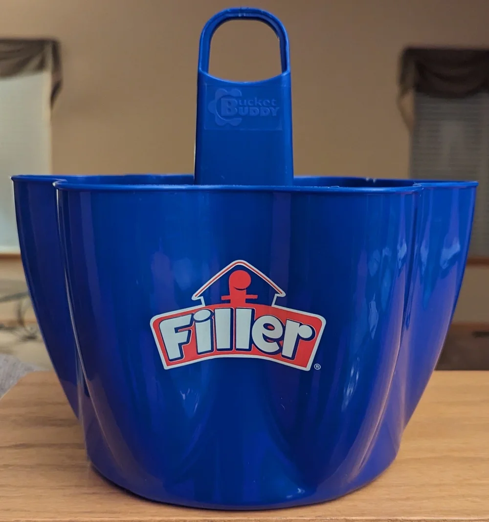 The Bucket Buddy (TM)