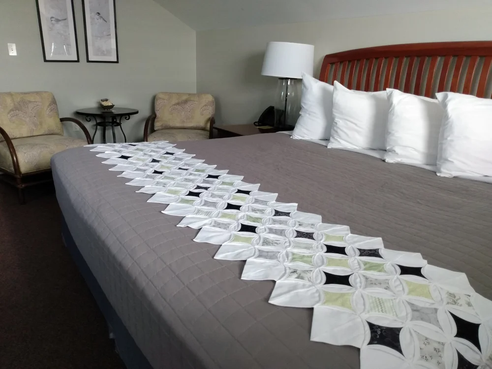 Single Rooms and Suites — The Inn & Suites at Kitchen Kettle Village