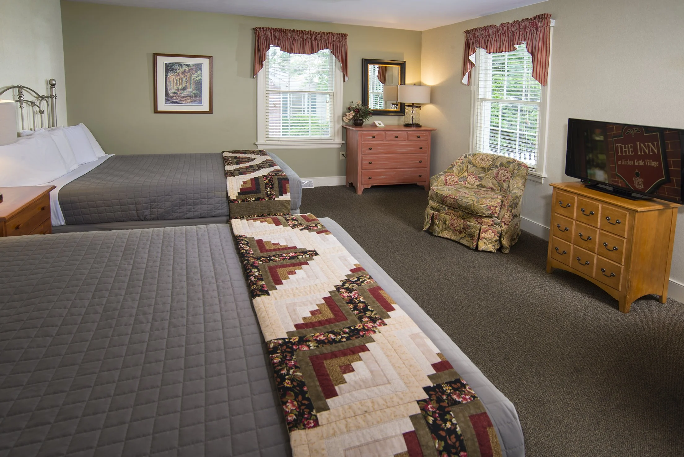 Single Rooms and Suites — The Inn & Suites at Kitchen Kettle Village