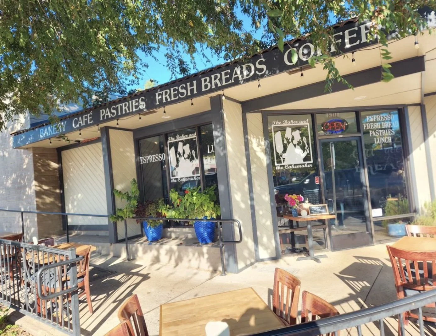 Café Location — The Baker and the Cakemaker