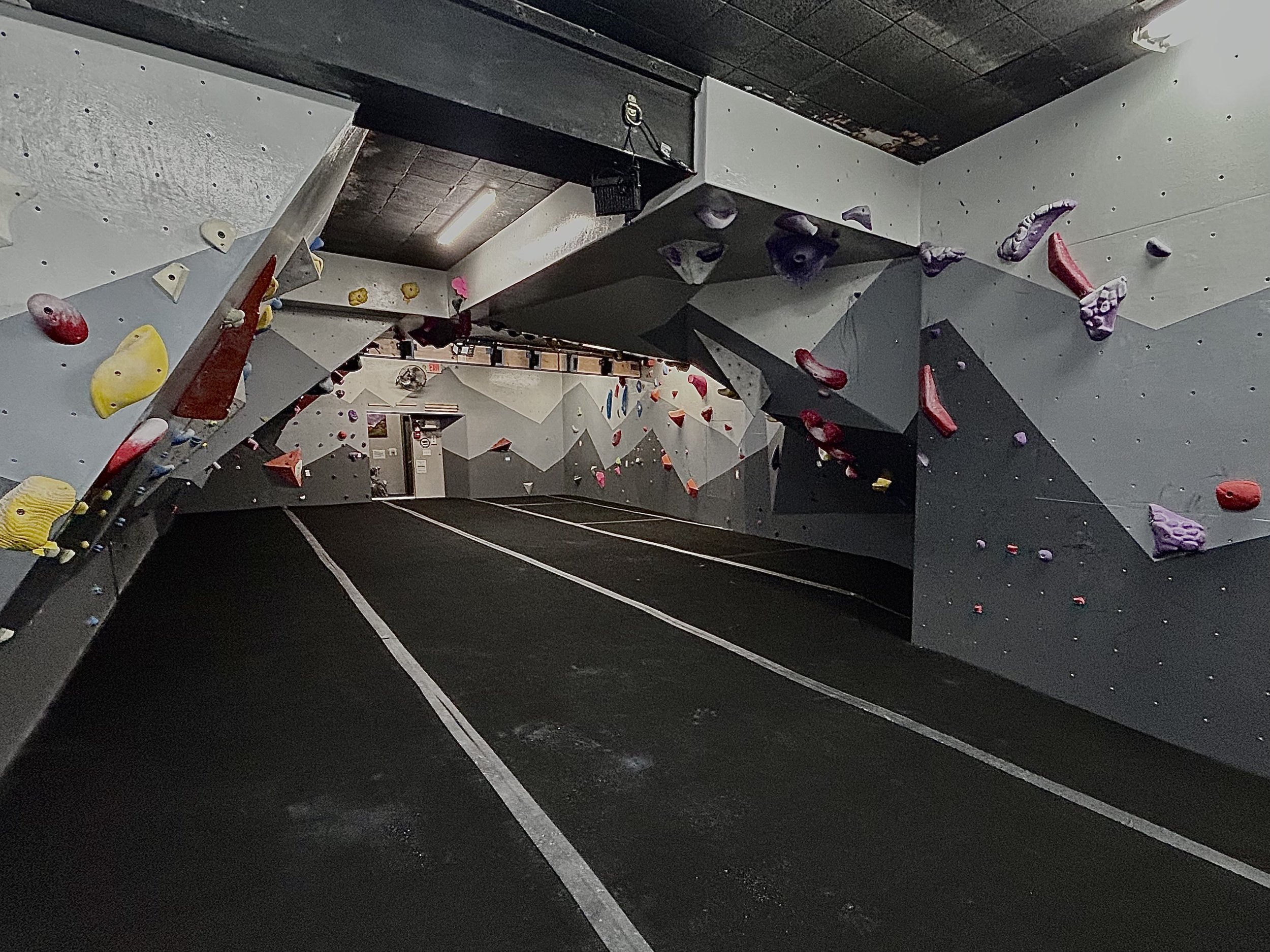PureBoulderingGym