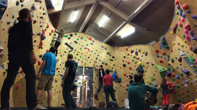 PureBoulderingGym